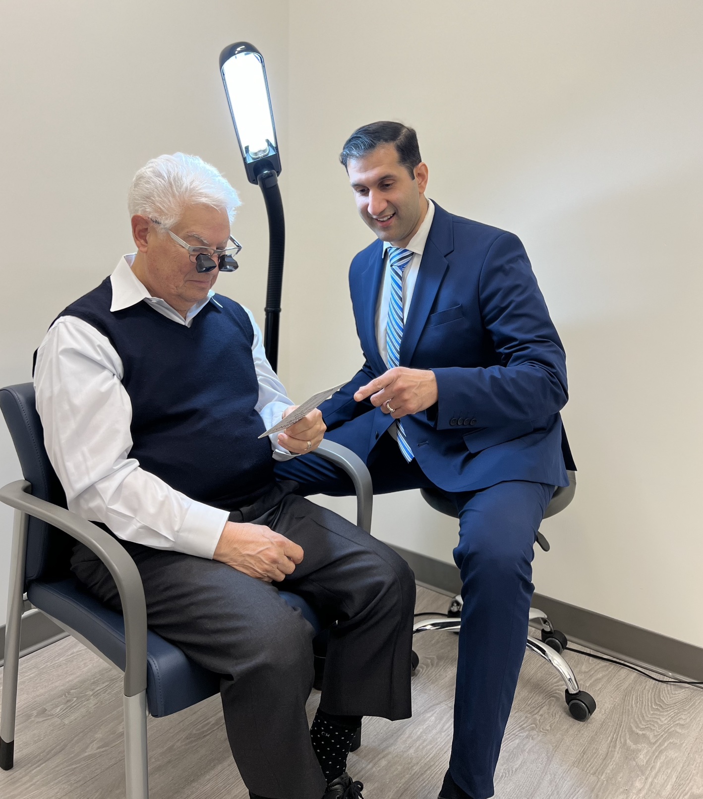 Optometrists in Calgary NW - Southcentre Eye Clinic Inside LensCrafters